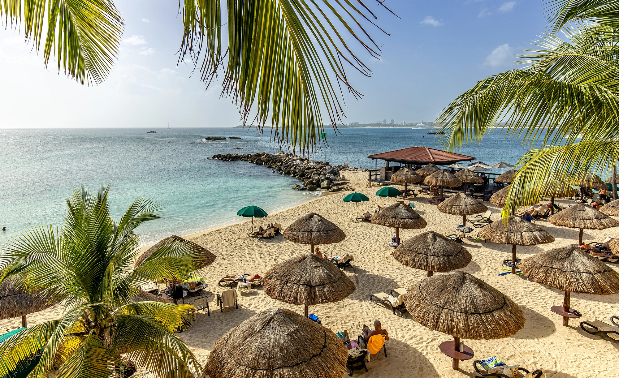 Simpson Bay Resort, Marina & Spa - Coco Beach Bar