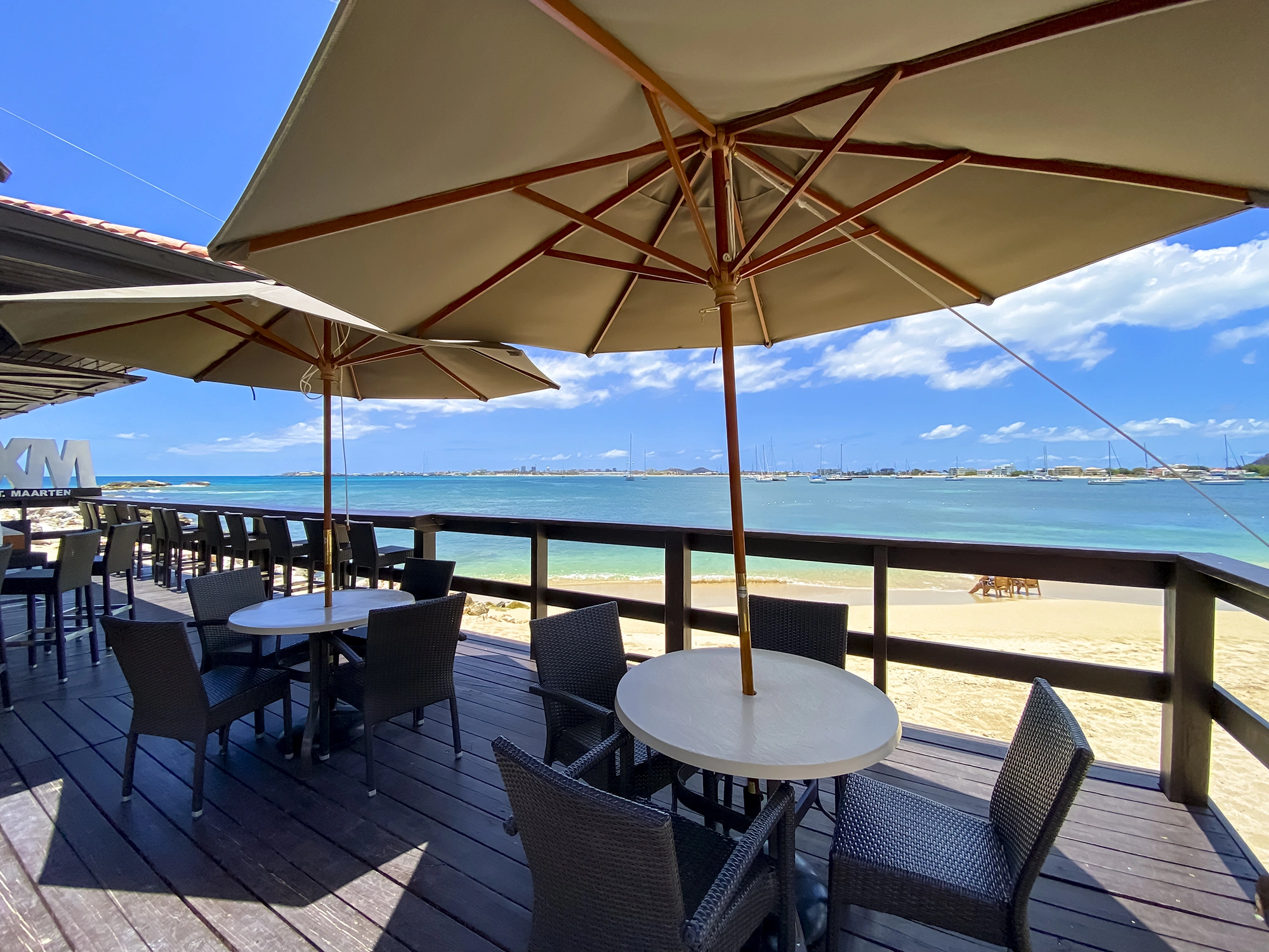 Simpson Bay Resort, Marina & Spa - Coco Beach Bar